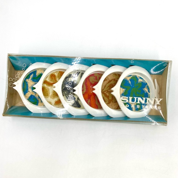 Gessner products | Dining | Vintage 963 Pack Of 6 166 Plastic Fish ...